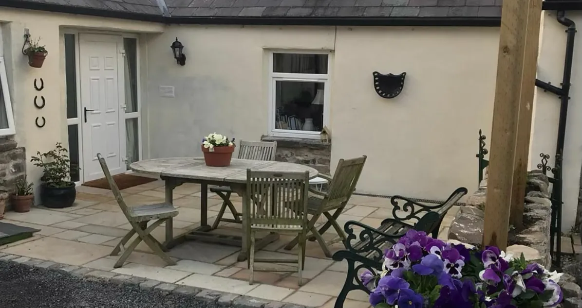 Horse Shoe Cottage @ Tracey's Farmhouse - GoVisit Northern Ireland ...